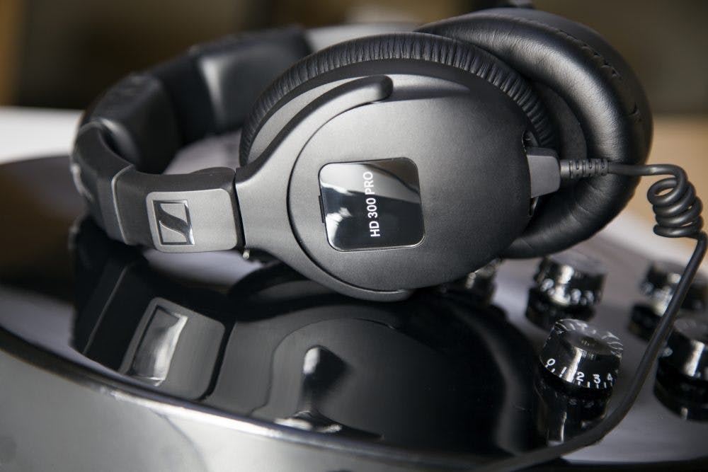 Sennheiser HD 300 Pro Studio Headphone Review - Sonarworks Blog