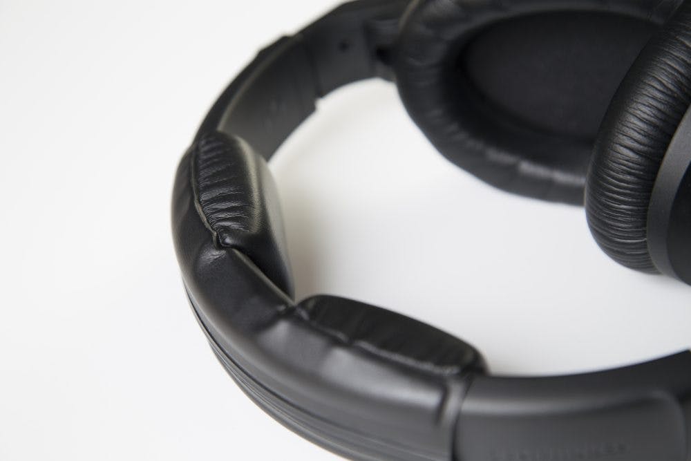 Sennheiser HD 300 Pro Studio Headphone Review - Sonarworks Blog